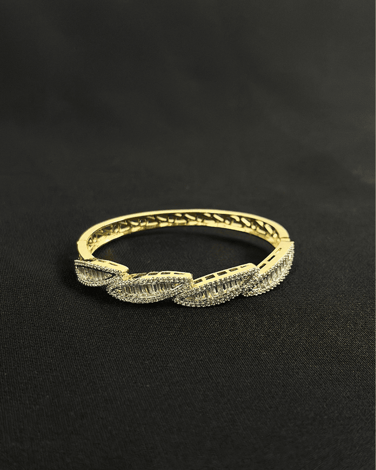 Diamond Swirl Bracelet | Openable – Houseofparati