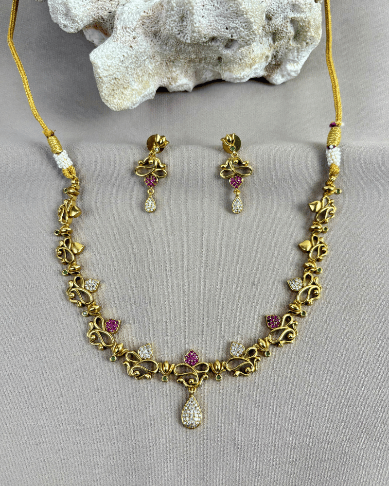 Traditional South Indian Style Golden Necklace – Houseofparati